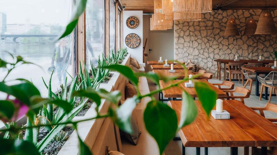 Neni am Wasser: Neues Lokal am Wiener Donaukanal